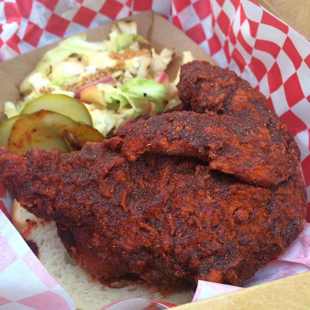 Howlin' Ray's Hot Chicken - The Offalo